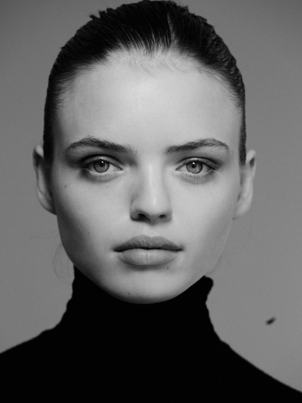 RONNIE DRAHNOVSKA by Kult Models London – Model Agency, United Kingdom